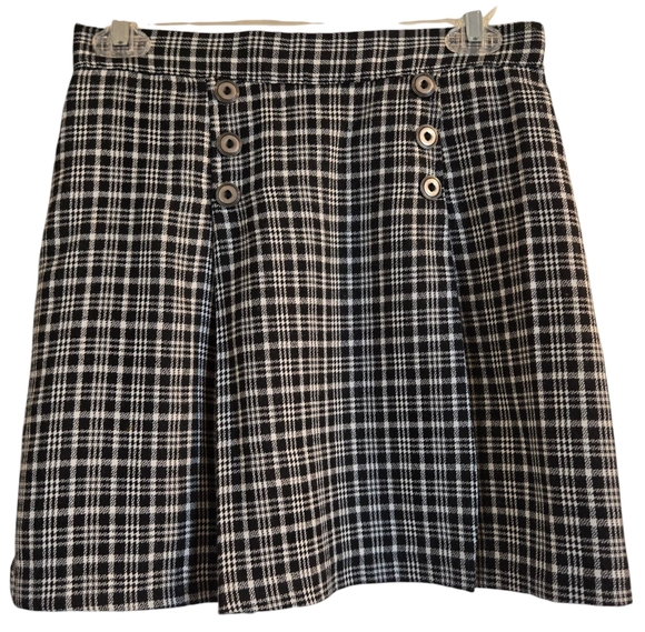 My Michelle | Skirts | Plaid Y2k 3black And White Skort Skirt | Poshmark